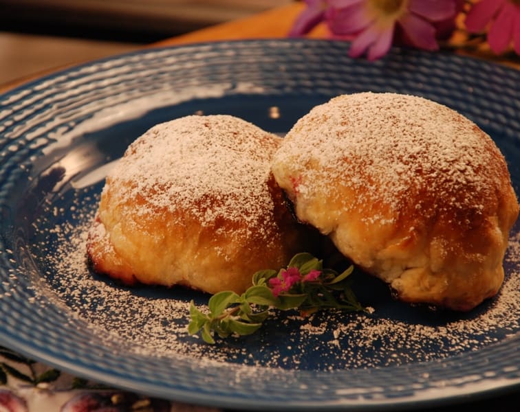 Blueberry Puff Cakes (Eccles Cakes) – Food Channel